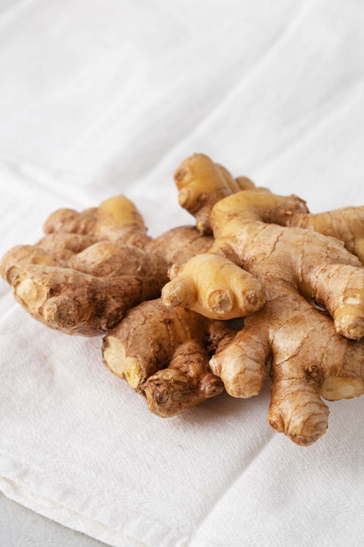 How to Freeze and Store Fresh Ginger - Smoothies and Shakes